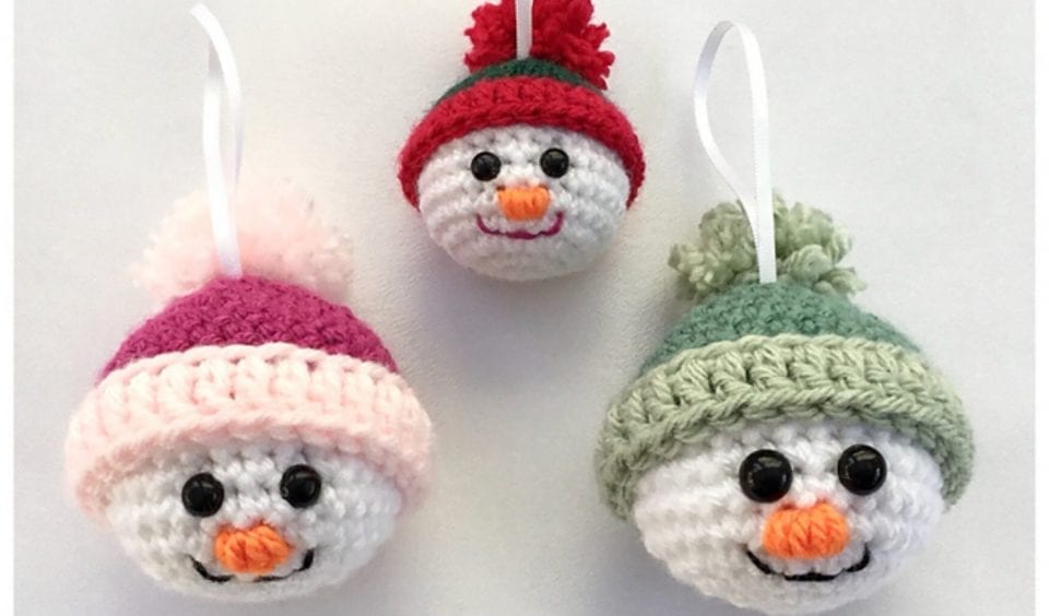 Cute Christmas Baubles Free Crochet Patterns